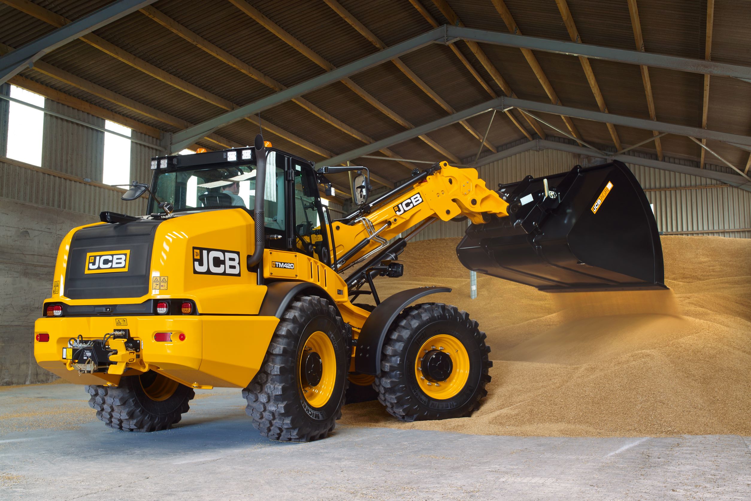 TM420 - Moore JCB